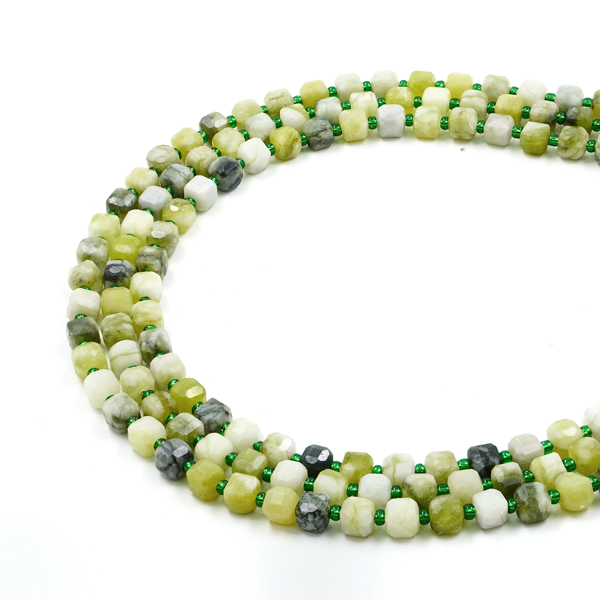 Jade strands dice 6mm - Semiprecious stones, Jade - Shop Perlepietre s.r.l.